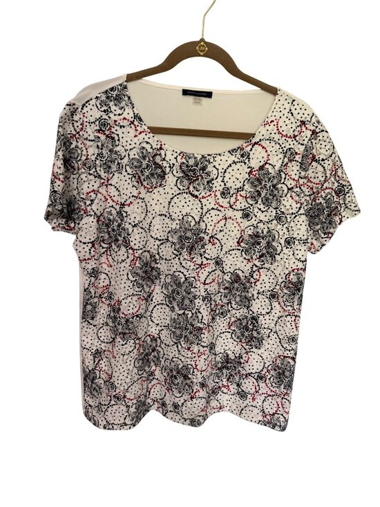 Tommy Hilfiger | Tops | Tommy Hilfiger Top White With Black Red Floral ...